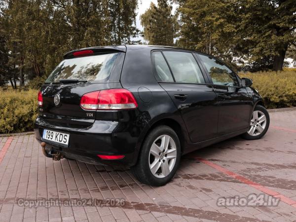 Black Volkswagen Golf 2009 in Tallinn, with an engine capacity of 2.00 L and mileage of 325 thousand km for 3350 €, photo 8 on AUTOMOTO.COM.LV