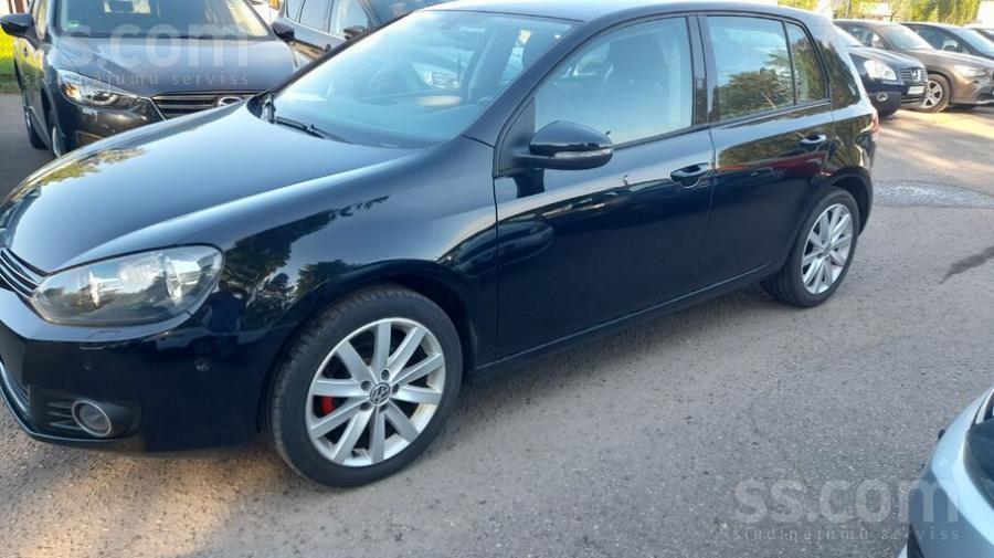 Black Volkswagen Golf 2009 in Riga, with an engine capacity of 1.60 L and mileage of 211 thousand km for 5500 €, photo 5 on AUTOMOTO.COM.LV