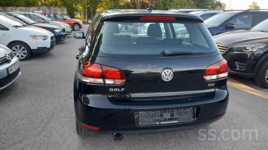 Black Volkswagen Golf 2009 in Riga, with an engine capacity of 1.60 L and mileage of 211 thousand km for 5500 €, photo 8 on AUTOMOTO.COM.LV