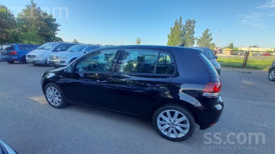 Black Volkswagen Golf 2009 in Riga, with an engine capacity of 1.60 L and mileage of 211 thousand km for 5500 €, photo 12 on AUTOMOTO.COM.LV