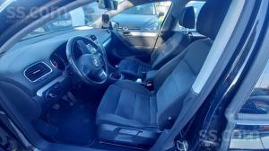 Black Volkswagen Golf 2009 in Riga, with an engine capacity of 1.60 L and mileage of 211 thousand km for 5500 €, photo 13 on AUTOMOTO.COM.LV