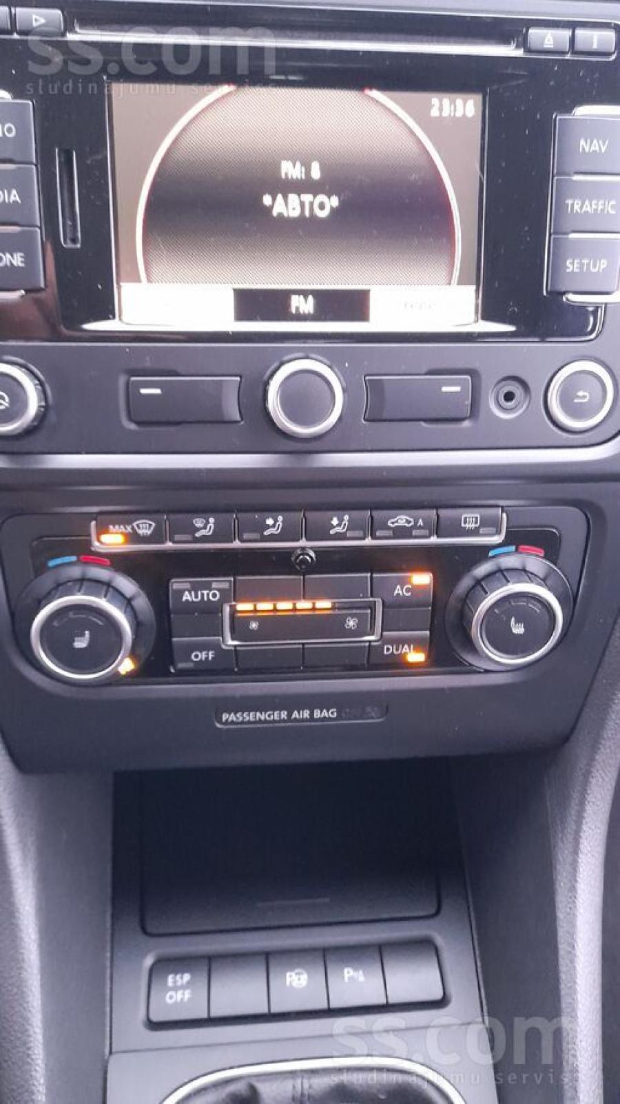 Black Volkswagen Golf 2009 in Riga, with an engine capacity of 1.60 L and mileage of 211 thousand km for 5500 €, photo 22 on AUTOMOTO.COM.LV