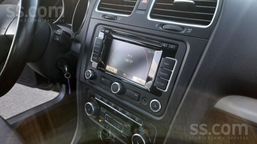 Black Volkswagen Golf 2009 in Riga, with an engine capacity of 1.60 L and mileage of 211 thousand km for 5500 €, photo 25 on AUTOMOTO.COM.LV
