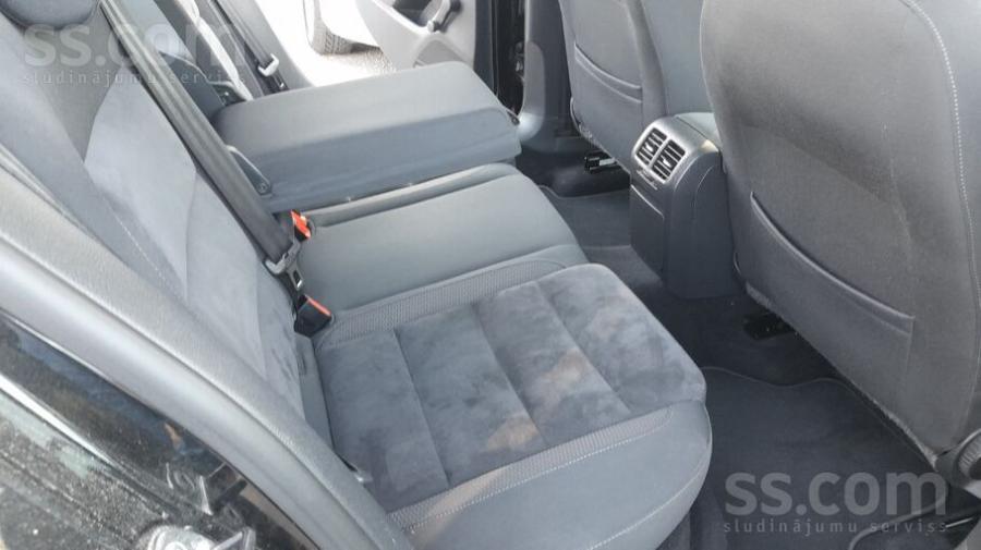 Black Volkswagen Golf 2009 in Riga, with an engine capacity of 1.60 L and mileage of 211 thousand km for 5500 €, photo 28 on AUTOMOTO.COM.LV