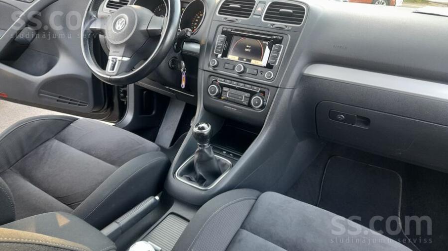 Black Volkswagen Golf 2009 in Riga, with an engine capacity of 1.60 L and mileage of 211 thousand km for 5500 €, photo 29 on AUTOMOTO.COM.LV