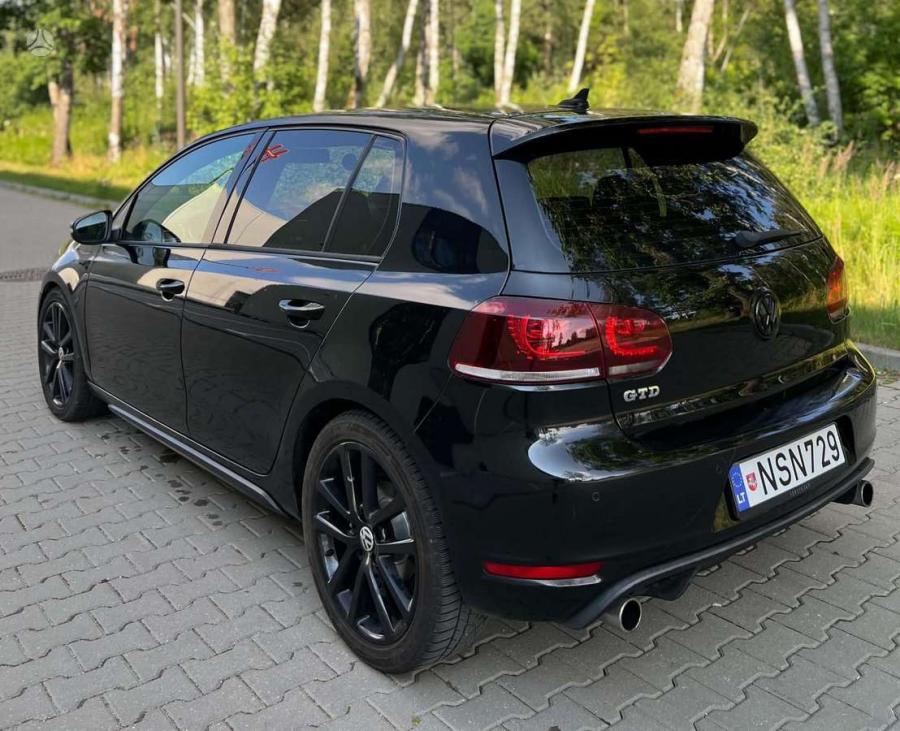 Black Volkswagen Golf 2009 in Kaunas, with an engine capacity of 1.97 L and mileage of 280 thousand km for 5650 €, photo 6 on AUTOMOTO.COM.LV