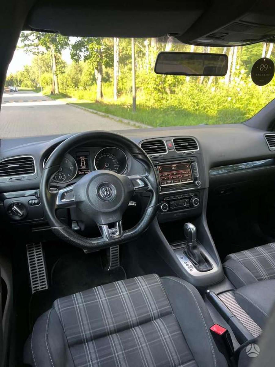Black Volkswagen Golf 2009 in Kaunas, with an engine capacity of 1.97 L and mileage of 280 thousand km for 5650 €, photo 10 on AUTOMOTO.COM.LV