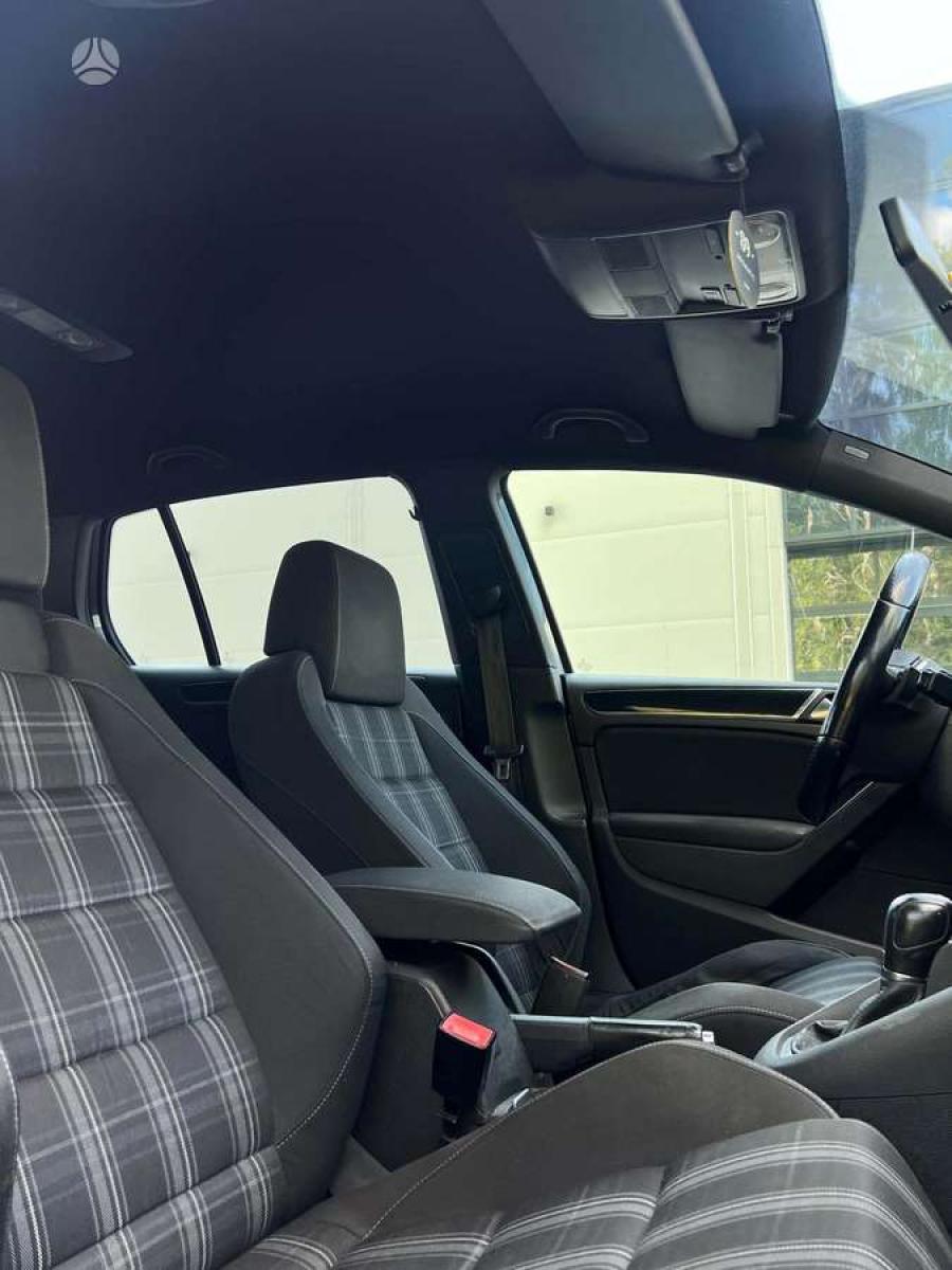 Black Volkswagen Golf 2009 in Kaunas, with an engine capacity of 1.97 L and mileage of 280 thousand km for 5650 €, photo 13 on AUTOMOTO.COM.LV