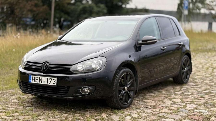 Black Volkswagen Golf 2009 in Vilnius, with an engine capacity of 1.97 L and mileage of 325 thousand km for 3000 €, photo 3 on AUTOMOTO.COM.LV