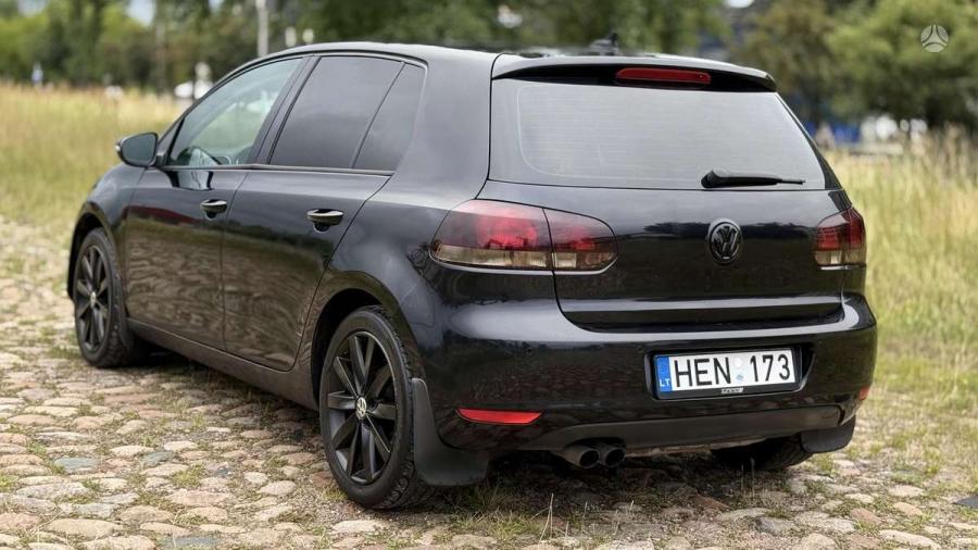 Black Volkswagen Golf 2009 in Vilnius, with an engine capacity of 1.97 L and mileage of 325 thousand km for 3000 €, photo 5 on AUTOMOTO.COM.LV