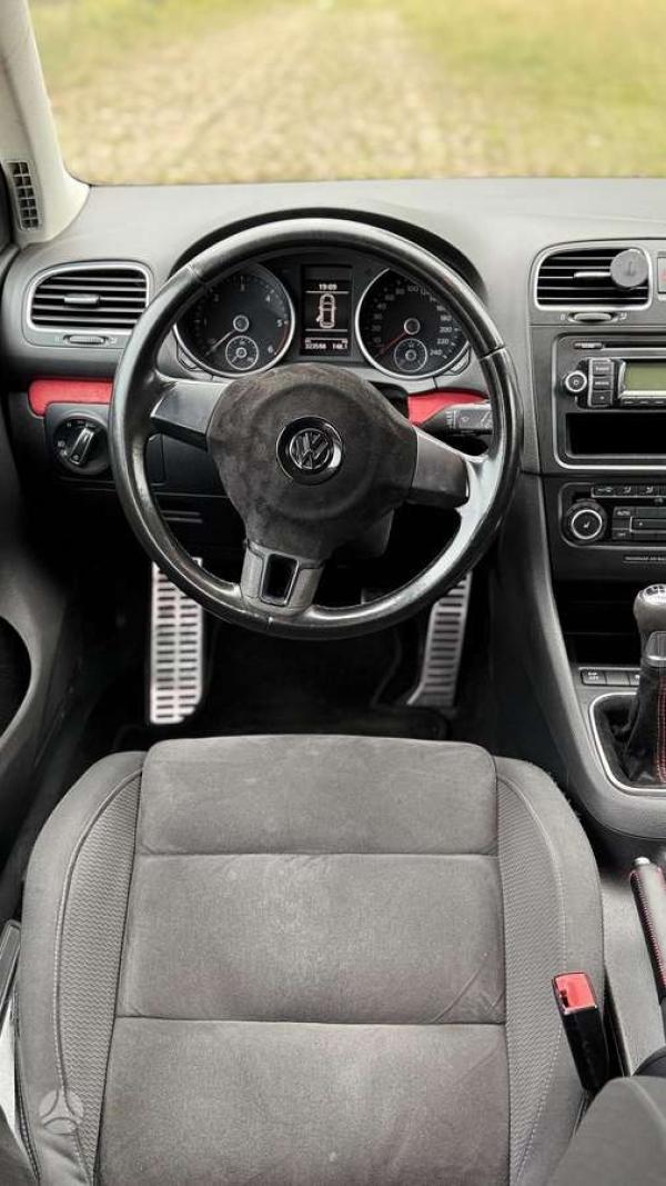 Black Volkswagen Golf 2009 in Vilnius, with an engine capacity of 1.97 L and mileage of 325 thousand km for 3000 €, photo 8 on AUTOMOTO.COM.LV