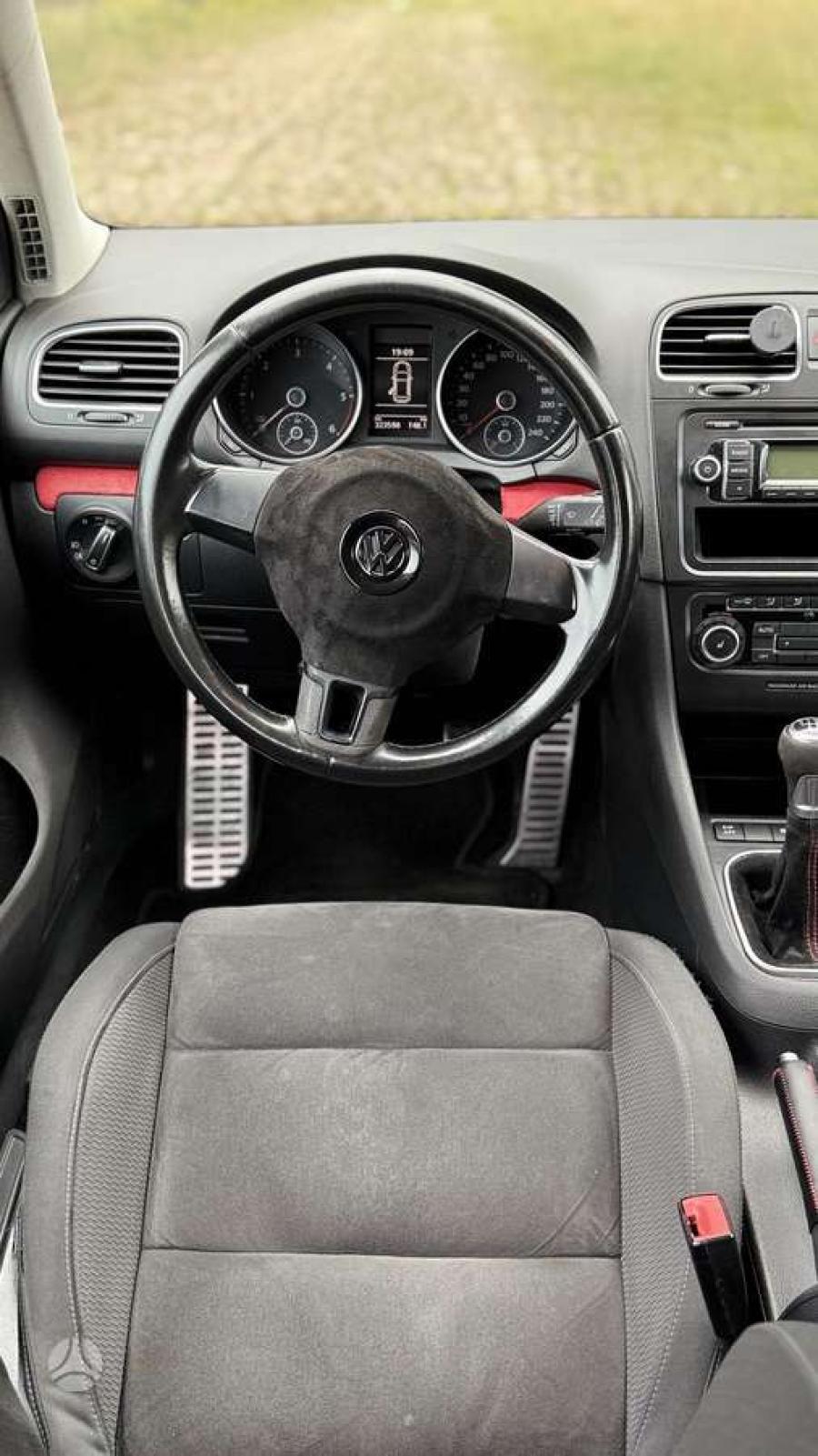 Black Volkswagen Golf 2009 in Vilnius, with an engine capacity of 1.97 L and mileage of 325 thousand km for 3000 €, photo 9 on AUTOMOTO.COM.LV
