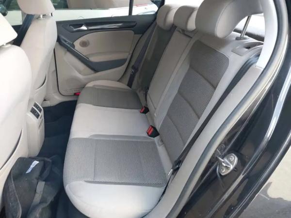 Melns Volkswagen Golf 2009 Limbaži, ar dzinēja tilpumu 2.00 L un nobraukumu 253 tūkst. km par 4950 €, foto 10 vietnē AUTOMOTO.COM.LV