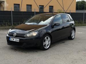 Melns Volkswagen Golf 2009 Šauļi, ar dzinēja tilpumu 2.00 L un nobraukumu 201 tūkst. km par 2250 €, foto  vietnē AUTOMOTO.COM.LV