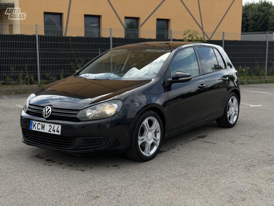 Melns Volkswagen Golf 2009 Šauļi, ar dzinēja tilpumu 2.00 L un nobraukumu 201 tūkst. km par 2250 €, foto 1 vietnē AUTOMOTO.COM.LV