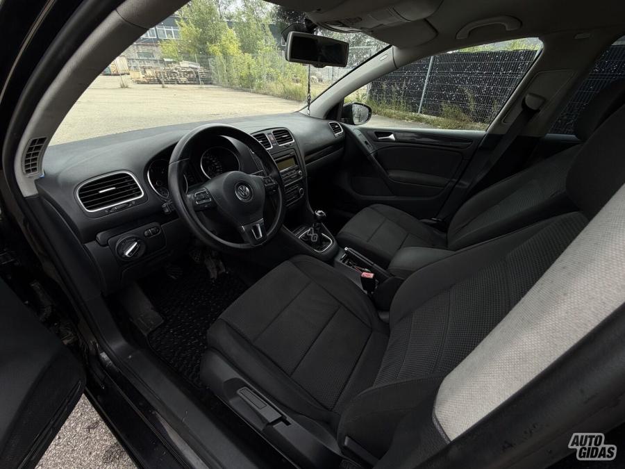 Melns Volkswagen Golf 2009 Šauļi, ar dzinēja tilpumu 2.00 L un nobraukumu 201 tūkst. km par 2250 €, foto 8 vietnē AUTOMOTO.COM.LV