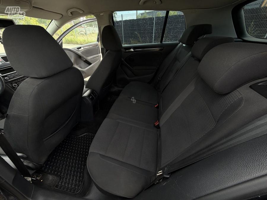 Melns Volkswagen Golf 2009 Šauļi, ar dzinēja tilpumu 2.00 L un nobraukumu 201 tūkst. km par 2250 €, foto 9 vietnē AUTOMOTO.COM.LV