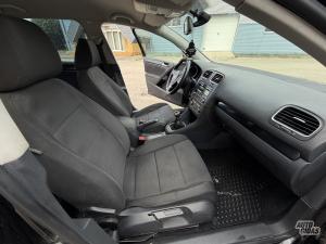 Melns Volkswagen Golf 2009 Šauļi, ar dzinēja tilpumu 2.00 L un nobraukumu 201 tūkst. km par 2250 €, foto 11 vietnē AUTOMOTO.COM.LV