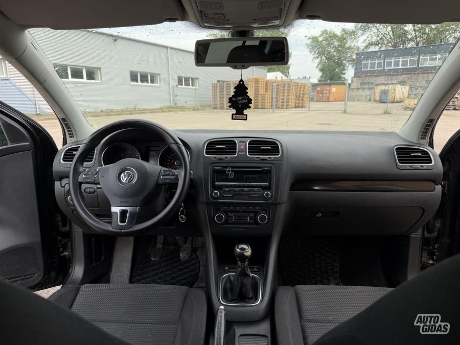 Melns Volkswagen Golf 2009 Šauļi, ar dzinēja tilpumu 2.00 L un nobraukumu 201 tūkst. km par 2250 €, foto 12 vietnē AUTOMOTO.COM.LV