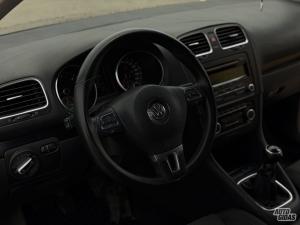 Melns Volkswagen Golf 2009 Šauļi, ar dzinēja tilpumu 2.00 L un nobraukumu 201 tūkst. km par 2250 €, foto 16 vietnē AUTOMOTO.COM.LV