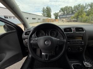 Melns Volkswagen Golf 2009 Šauļi, ar dzinēja tilpumu 2.00 L un nobraukumu 201 tūkst. km par 2250 €, foto 17 vietnē AUTOMOTO.COM.LV