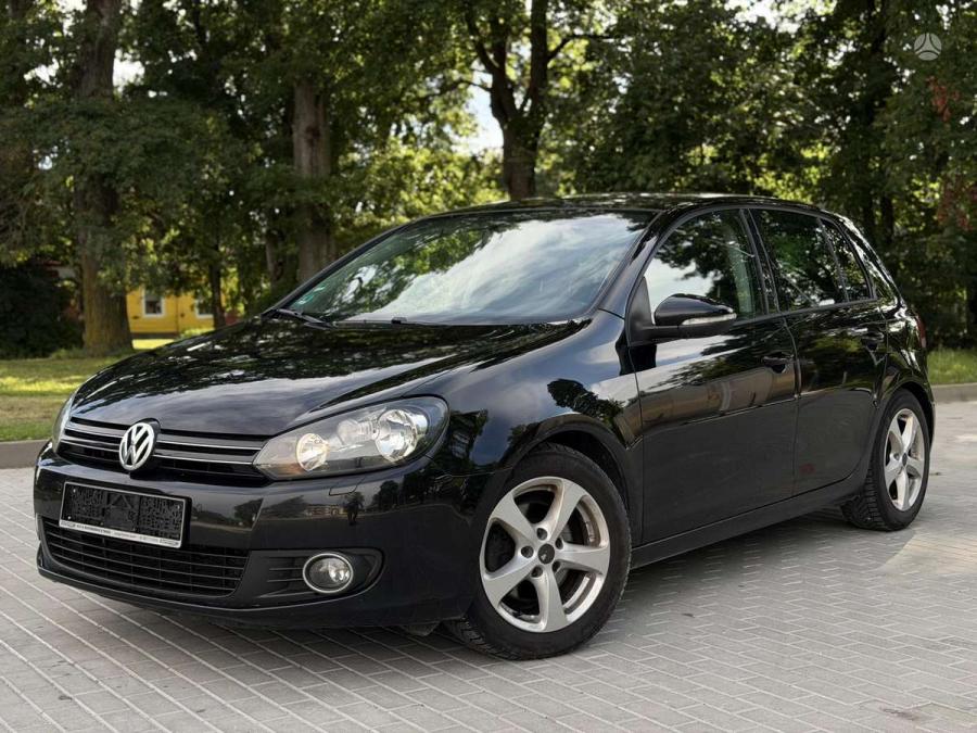 Black Volkswagen Golf 2009 in Rokiskis, with an engine capacity of 1.97 L and mileage of 295 thousand km for 2750 €, photo 3 on AUTOMOTO.COM.LV