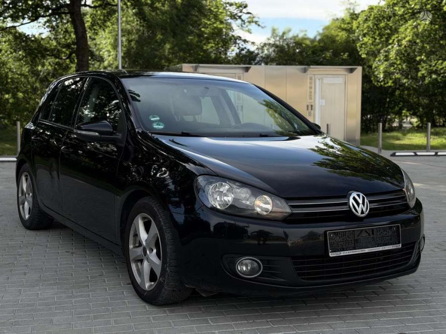 Black Volkswagen Golf 2009 in Rokiskis, with an engine capacity of 1.97 L and mileage of 295 thousand km for 2750 €, photo 4 on AUTOMOTO.COM.LV