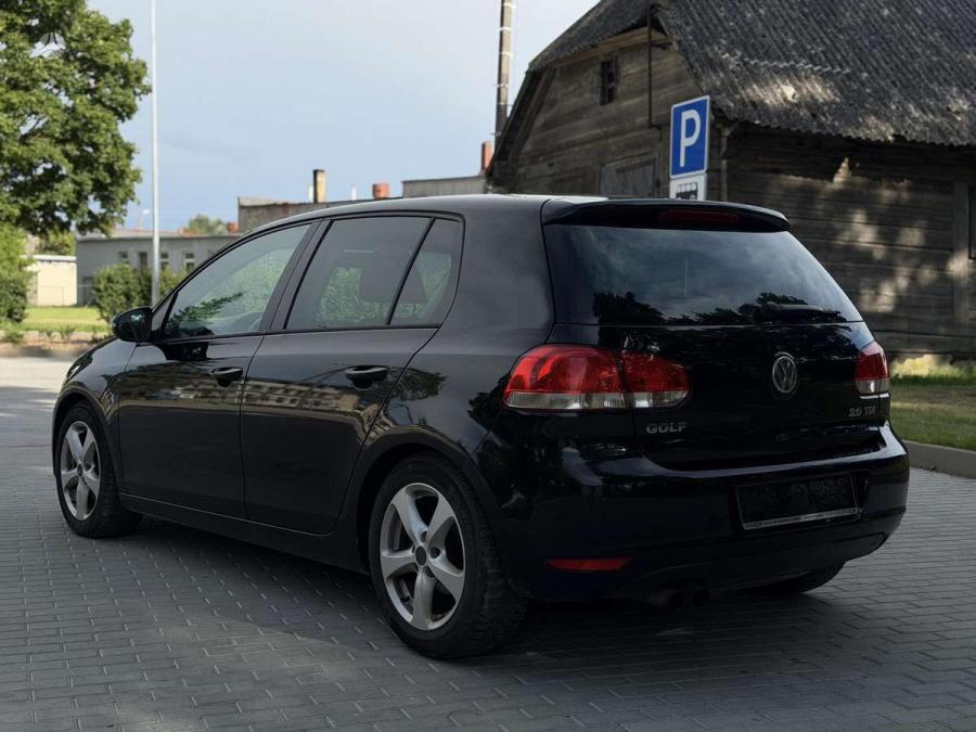 Black Volkswagen Golf 2009 in Rokiskis, with an engine capacity of 1.97 L and mileage of 295 thousand km for 2750 €, photo 7 on AUTOMOTO.COM.LV