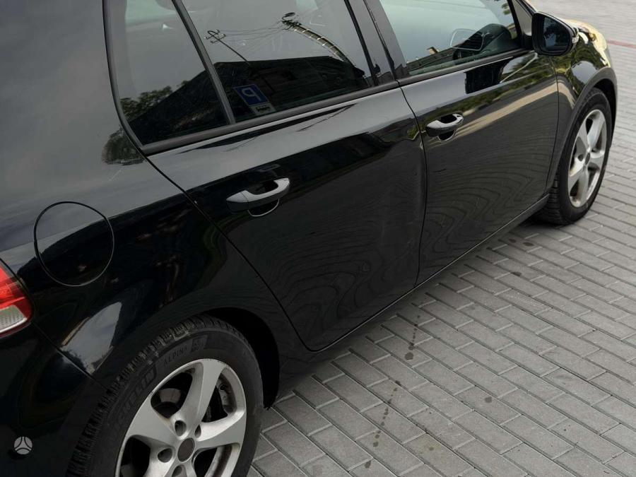 Black Volkswagen Golf 2009 in Rokiskis, with an engine capacity of 1.97 L and mileage of 295 thousand km for 2750 €, photo 17 on AUTOMOTO.COM.LV