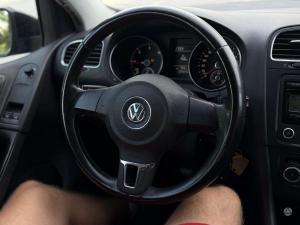 Black Volkswagen Golf 2009 in Rokiskis, with an engine capacity of 1.97 L and mileage of 295 thousand km for 2750 €, photo 24 on AUTOMOTO.COM.LV
