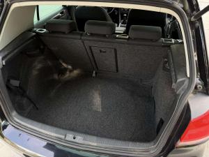 Black Volkswagen Golf 2009 in Rokiskis, with an engine capacity of 1.97 L and mileage of 295 thousand km for 2750 €, photo 27 on AUTOMOTO.COM.LV