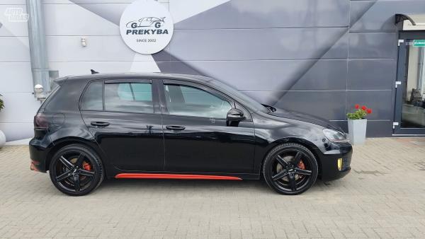 Melns Volkswagen Golf 2009 Ramučiai, ar dzinēja tilpumu 2.00 L un nobraukumu 199 tūkst. km par 7950 €, foto 5 vietnē AUTOMOTO.COM.LV