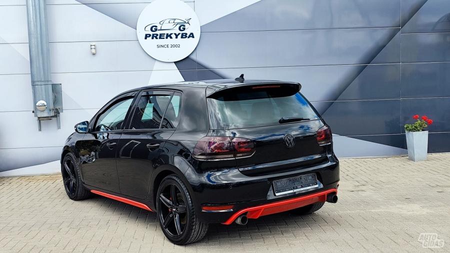 Melns Volkswagen Golf 2009 Ramučiai, ar dzinēja tilpumu 2.00 L un nobraukumu 199 tūkst. km par 7950 €, foto 8 vietnē AUTOMOTO.COM.LV