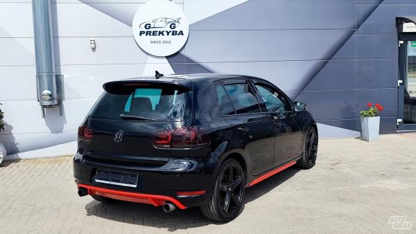 Melns Volkswagen Golf 2009 Ramučiai, ar dzinēja tilpumu 2.00 L un nobraukumu 199 tūkst. km par 7950 €, foto 9 vietnē AUTOMOTO.COM.LV