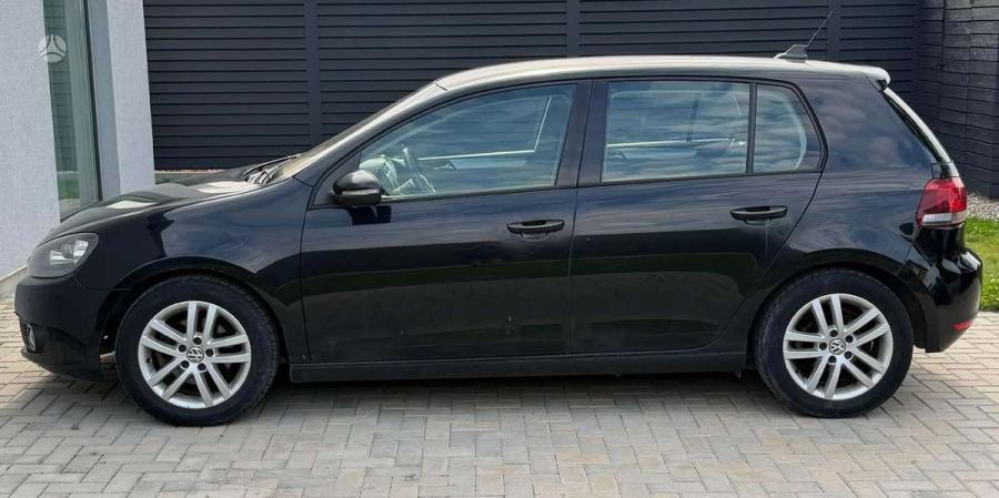 Black Volkswagen Golf 2009 in Kaunas, with an engine capacity of 1.97 L and mileage of 313 thousand km for 3200 €, photo 3 on AUTOMOTO.COM.LV