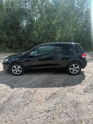Melns Volkswagen Golf 2009 Rīga, ar dzinēja tilpumu 1.40 L un nobraukumu 297 tūkst. km par 5550 €, foto  vietnē AUTOMOTO.COM.LV