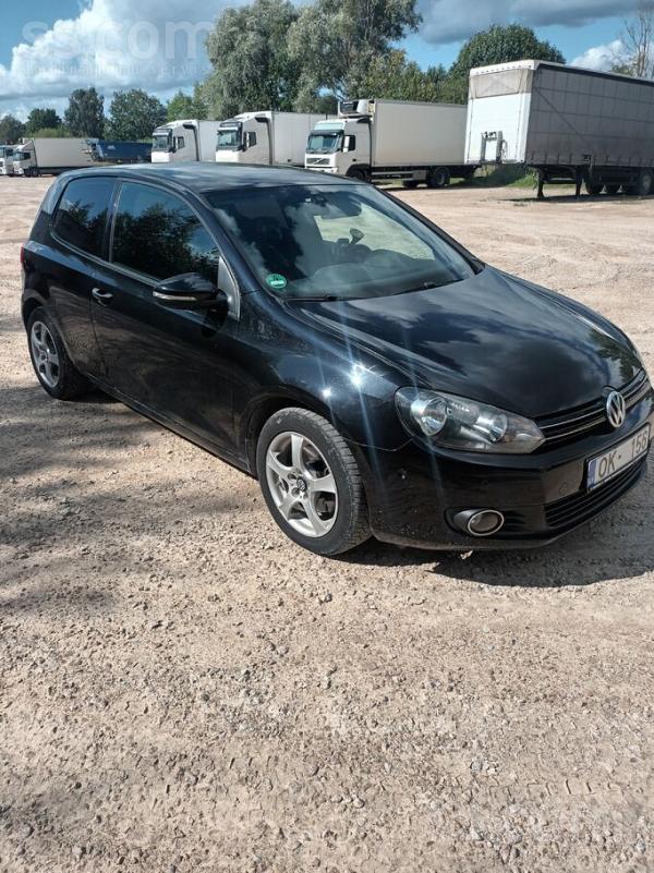 Black Volkswagen Golf 2009 in Riga, with an engine capacity of 1.40 L and mileage of 297 thousand km for 5550 €, photo 3 on AUTOMOTO.COM.LV