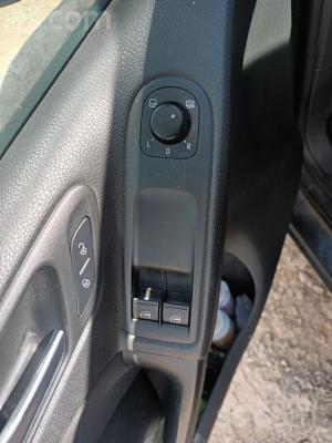 Melns Volkswagen Golf 2009 Rīga, ar dzinēja tilpumu 1.40 L un nobraukumu 297 tūkst. km par 3550 €, foto 12 vietnē AUTOMOTO.COM.LV