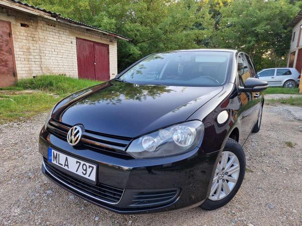 Black Volkswagen Golf 2009 in Ignalina, with an engine capacity of 1.60 L and mileage of 309 thousand km for 3200 €, photo 1 on AUTOMOTO.COM.LV