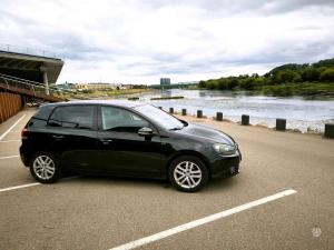 Black Volkswagen Golf 2009 in Kaunas, with an engine capacity of 1.39 L and mileage of 187 thousand km for 4600 €, photo 6 on AUTOMOTO.COM.LV