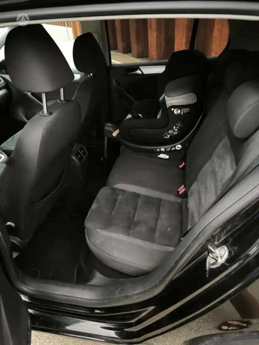 Black Volkswagen Golf 2009 in Kaunas, with an engine capacity of 1.39 L and mileage of 187 thousand km for 4600 €, photo 13 on AUTOMOTO.COM.LV