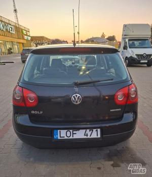 Melns Volkswagen Golf 2009 Viļņa, ar dzinēja tilpumu 1.90 L un nobraukumu 299 tūkst. km par 1500 €, foto 6 vietnē AUTOMOTO.COM.LV