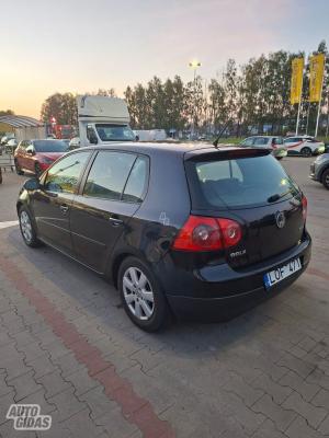 Melns Volkswagen Golf 2009 Viļņa, ar dzinēja tilpumu 1.90 L un nobraukumu 299 tūkst. km par 1500 €, foto 9 vietnē AUTOMOTO.COM.LV