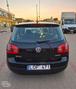 Melns Volkswagen Golf 2009 Viļņa, ar dzinēja tilpumu 1.90 L un nobraukumu 299 tūkst. km par 1500 €, foto 10 vietnē AUTOMOTO.COM.LV