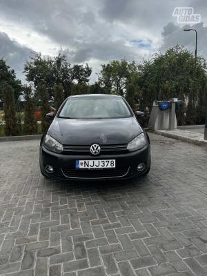 Melns Volkswagen Golf 2009 Kauņa, ar dzinēja tilpumu 2.00 L un nobraukumu 360 tūkst. km par 1900 €, foto  vietnē AUTOMOTO.COM.LV