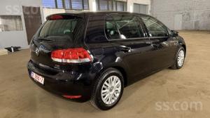 Black Volkswagen Golf 2009 in Riga, with an engine capacity of 1.60 L and mileage of 205 thousand km for 5400 €, photo 4 on AUTOMOTO.COM.LV
