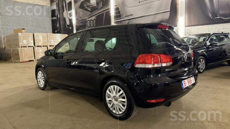 Black Volkswagen Golf 2009 in Riga, with an engine capacity of 1.60 L and mileage of 205 thousand km for 5400 €, photo 19 on AUTOMOTO.COM.LV