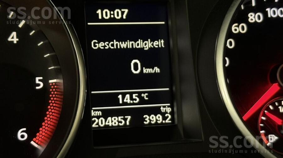 Black Volkswagen Golf 2009 in Riga, with an engine capacity of 1.60 L and mileage of 205 thousand km for 5400 €, photo 20 on AUTOMOTO.COM.LV