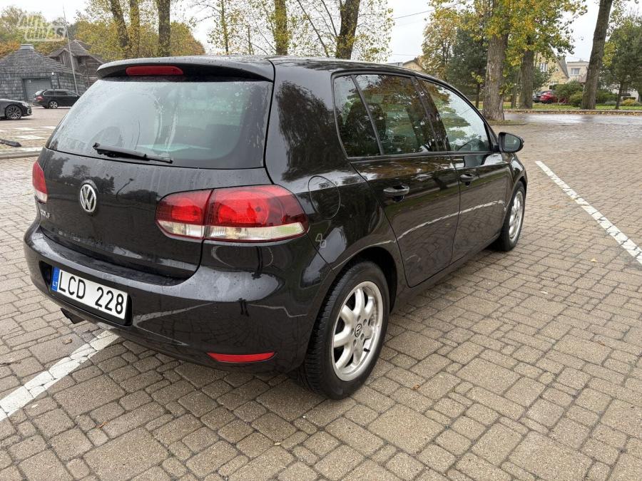 Melns Volkswagen Golf 2009 Kauņa, ar dzinēja tilpumu 2.00 L un nobraukumu 352 tūkst. km par 2600 €, foto 12 vietnē AUTOMOTO.COM.LV