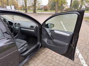 Melns Volkswagen Golf 2009 Kauņa, ar dzinēja tilpumu 2.00 L un nobraukumu 352 tūkst. km par 2600 €, foto 15 vietnē AUTOMOTO.COM.LV